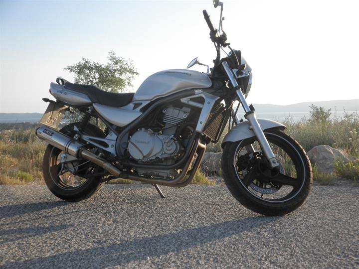 | Kawasaki ER5 | - Motocikli - Burza Oglasi