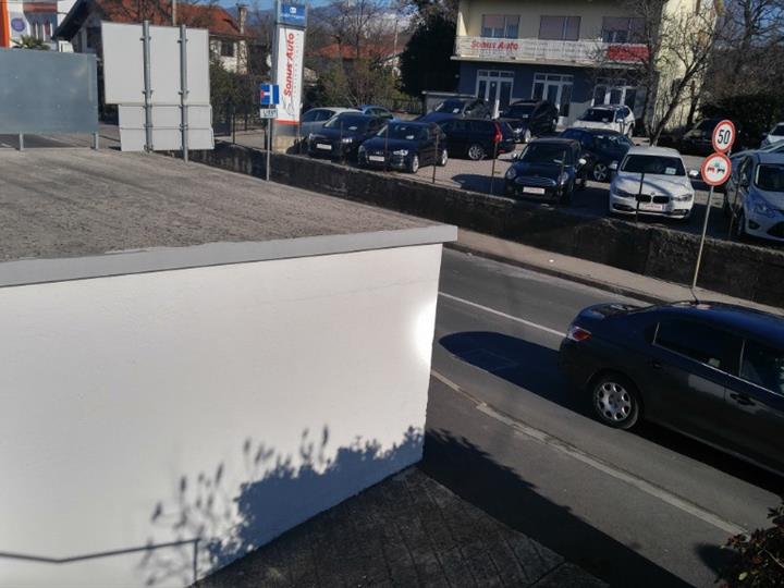 | Iznajmljujem prostor za reklamu | - Poslovni prostori - Burza Oglasi