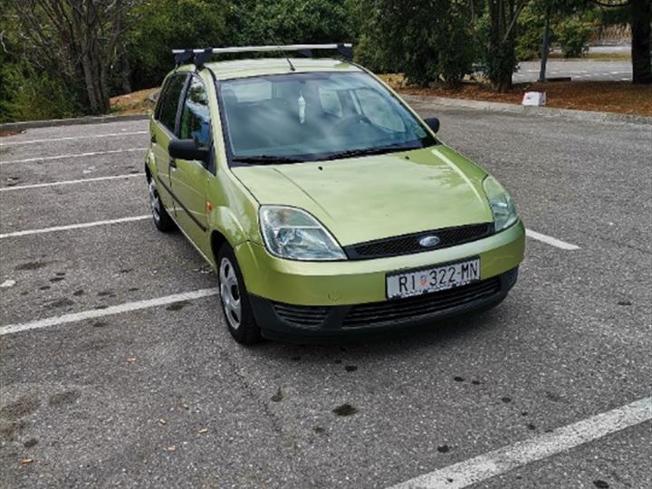 | Ford Fiesta 1.3i, reg. do 10./22., klima | - Automobili - Burza Oglasi