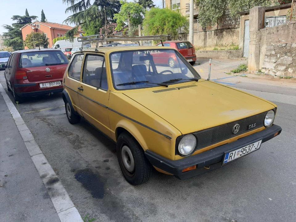 | VW Golf 1 | - Automobili - Burza Oglasi