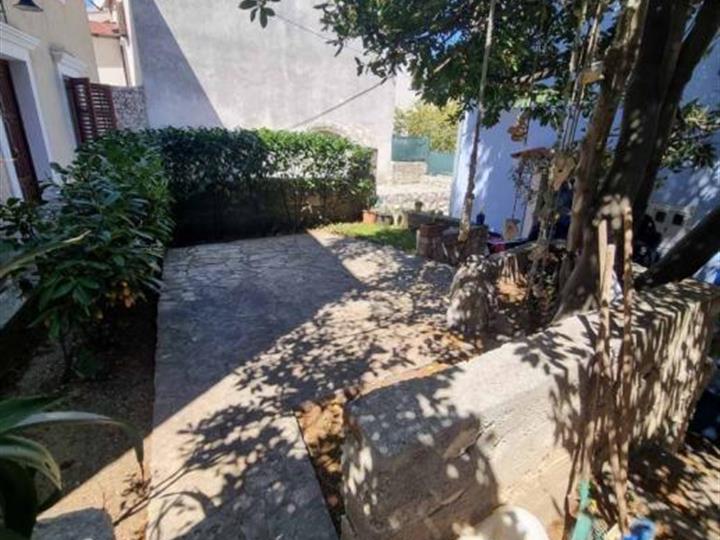 | Primorska kuća u centru Malog Lošinja | - Burza Oglasi