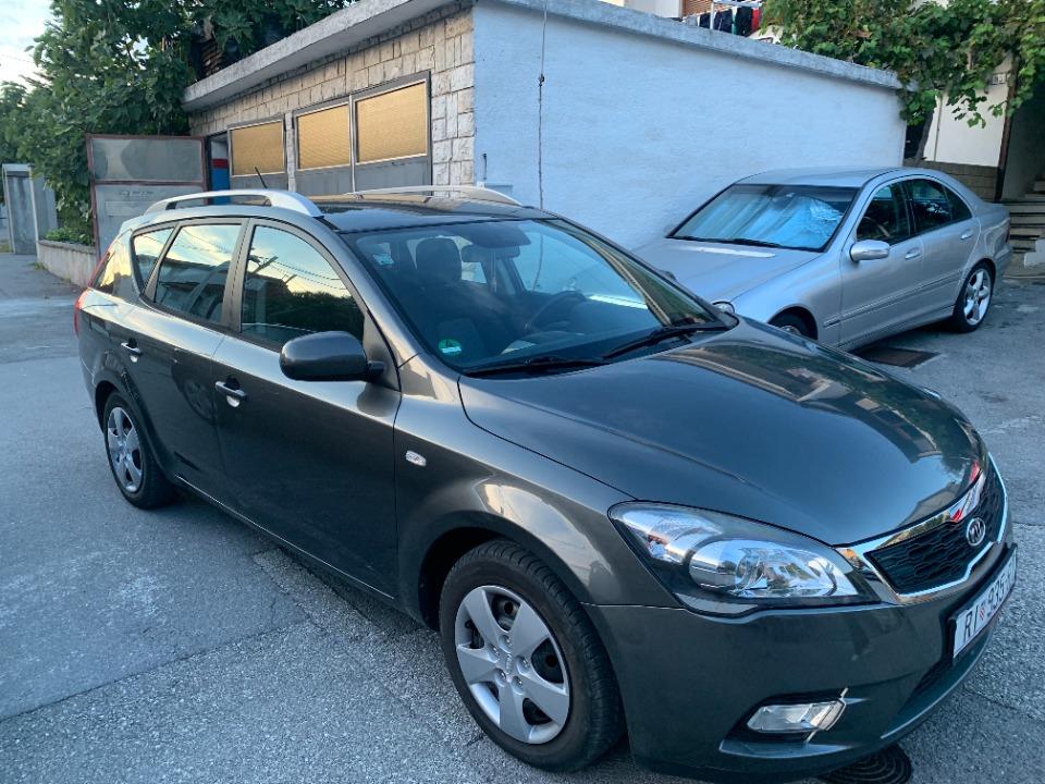 | Kia ceed karavan | - Automobili - Burza Oglasi