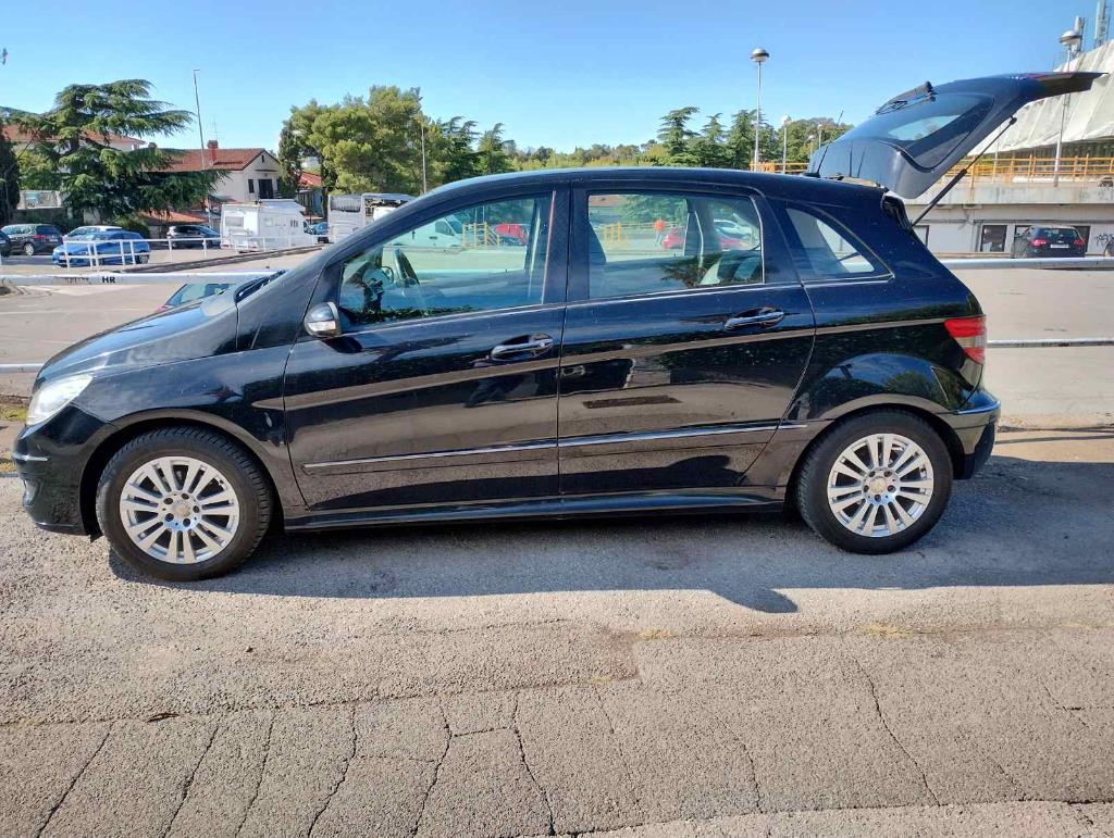 | Mercedes B klase | - Automobili - Burza Oglasi