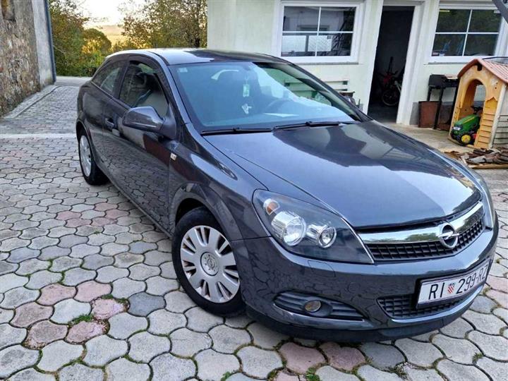 | Opel Astra GTC Essentia 1.4 | - Automobili - Burza Oglasi