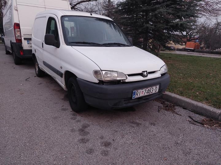 | Peugeot partner ranch | - Teretna i druga vozila - Burza Oglasi