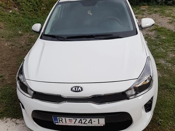 | Kia Rio 12.5 | - Automobili - Burza Oglasi