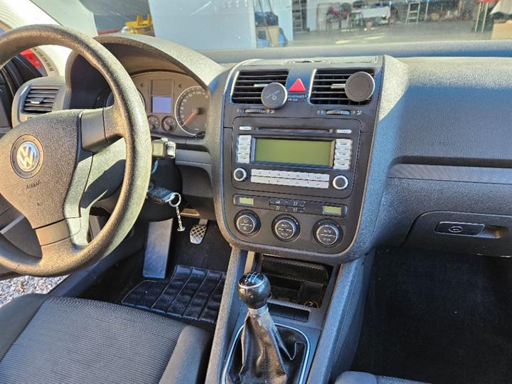 VW Golf 5 - Automobili - Burza Oglasi