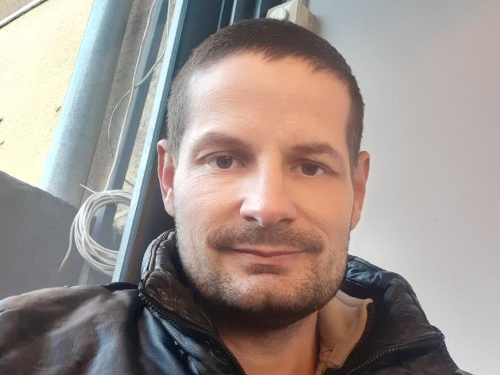 Prijateljstva i druženja - Burza Oglasi