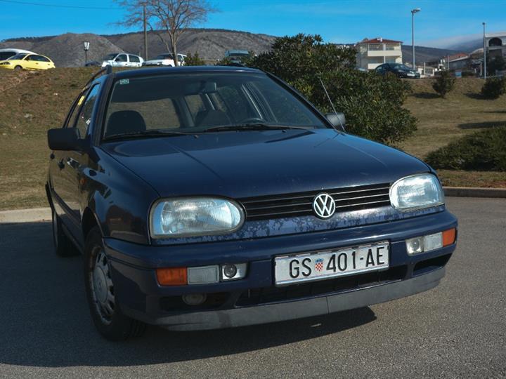 | VW Golf III karavan | - Automobili - Burza Oglasi